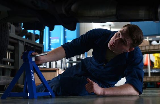 Bed Liner Used for Undercoating | Best Undercoating Spray | Durabak